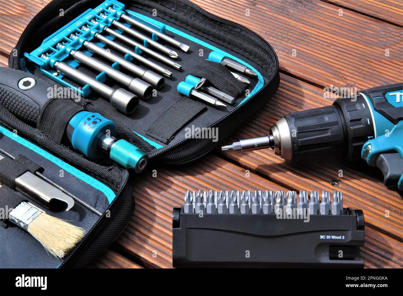 Connection repair hi-res stock photography and images - Alamy