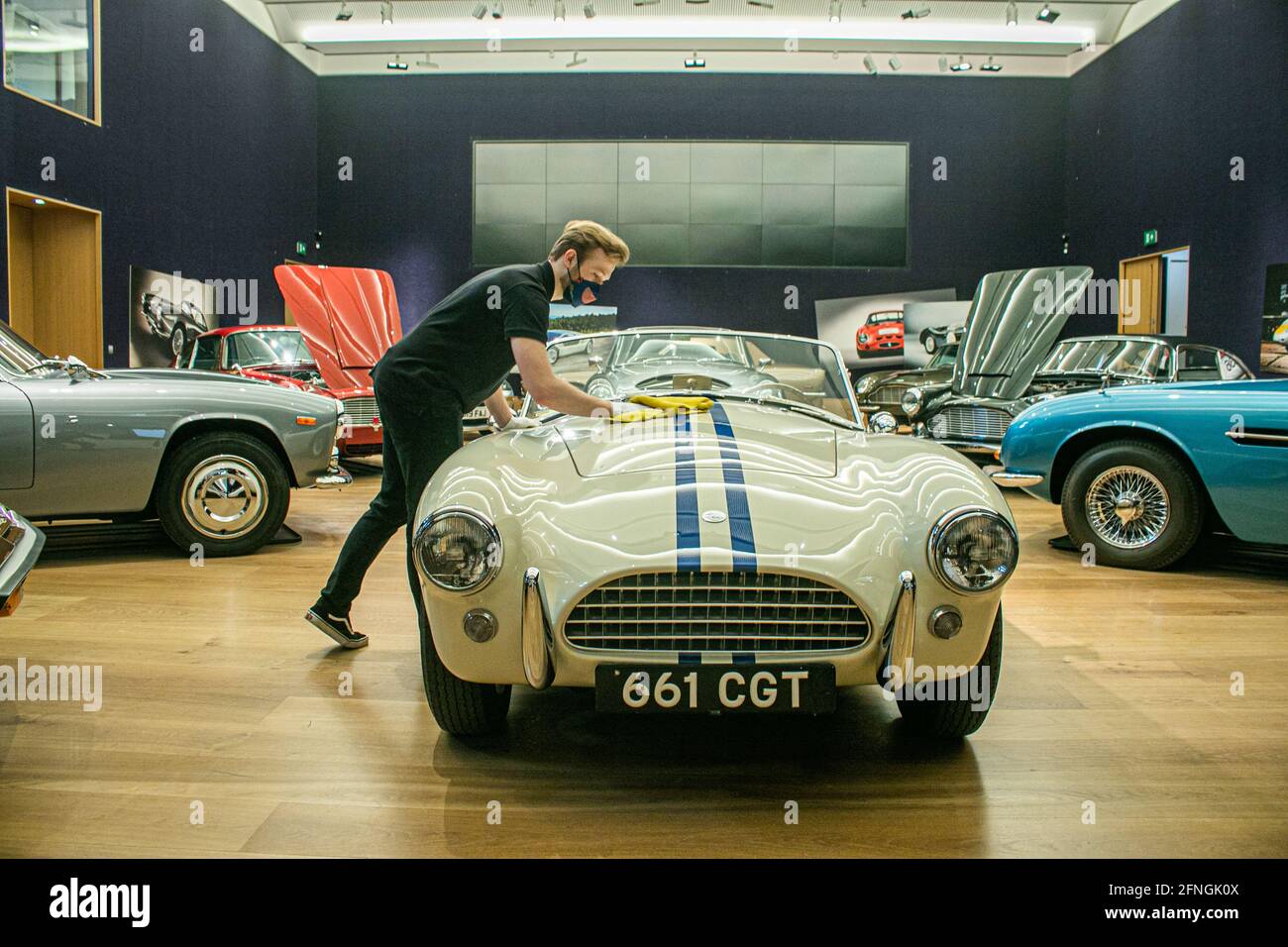 Left hand drive example hi-res stock photography and images - Alamy