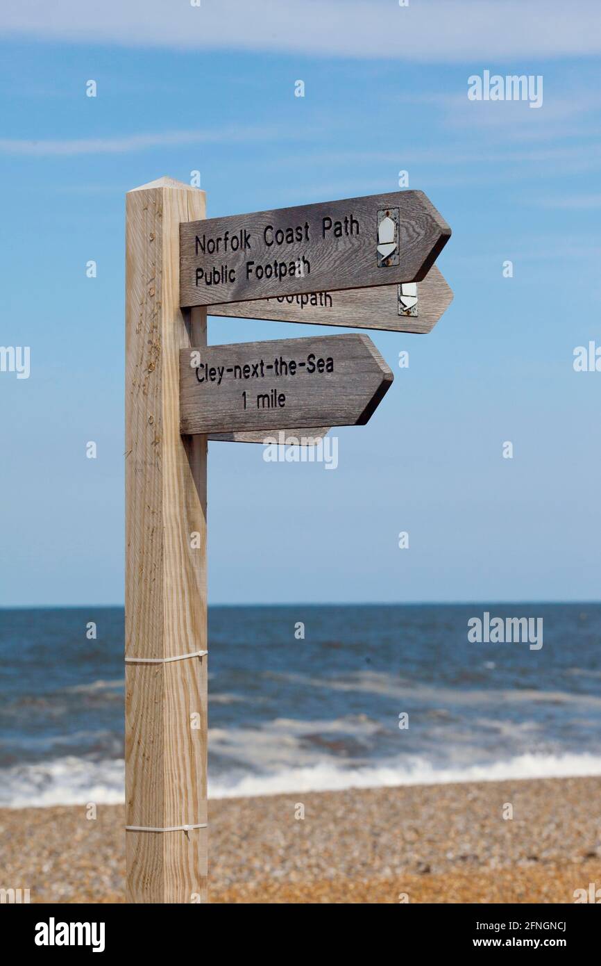 Norfolk coast path foot path sign on seashore Stock Photo - Alamy