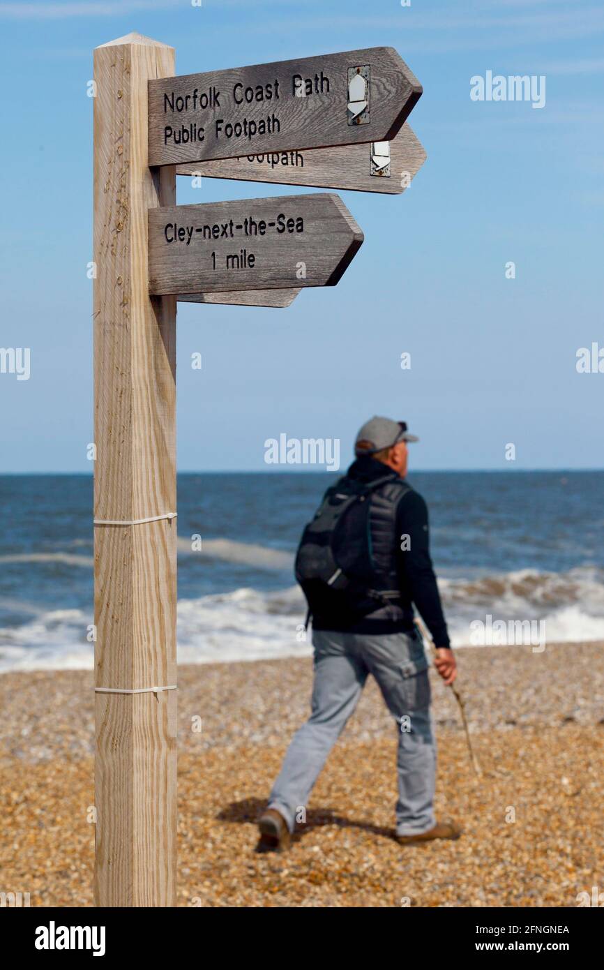 Norfolk coast path foot path sign on seashore Stock Photo - Alamy