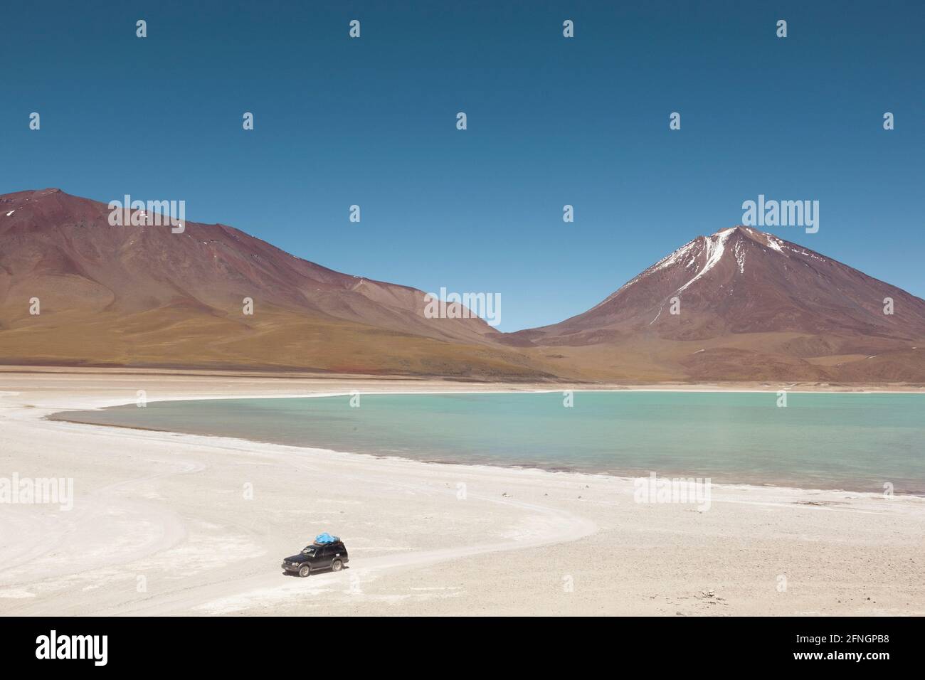 Desert safari vehicles hi-res stock photography and images - Alamy