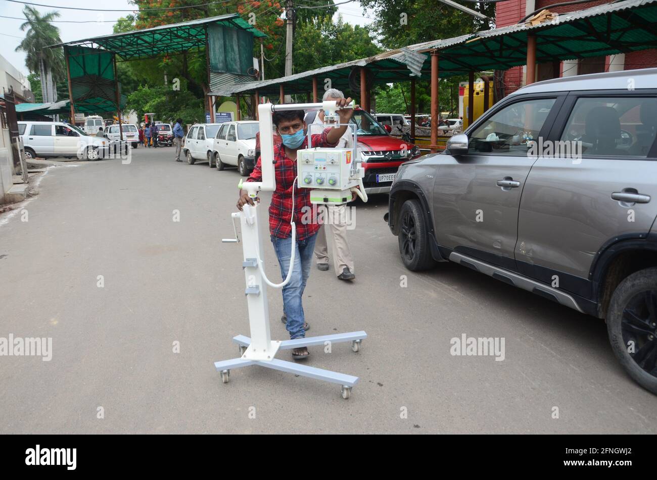 Prayagraj, Uttar Pradesh, India. 17th May, 2021. Prayagraj: A medical ...