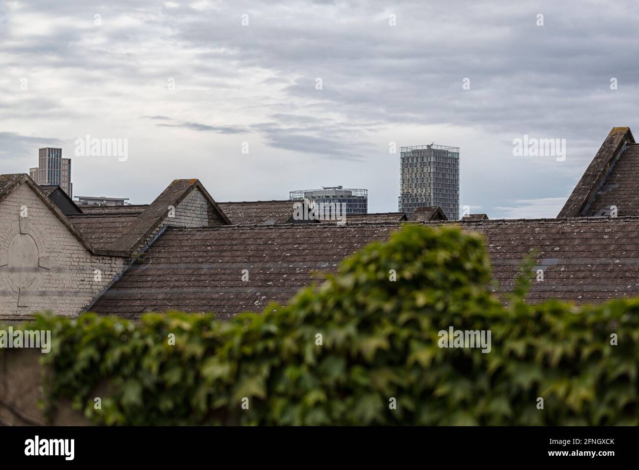 Rooftops skyline hi-res stock photography and images - Alamy
