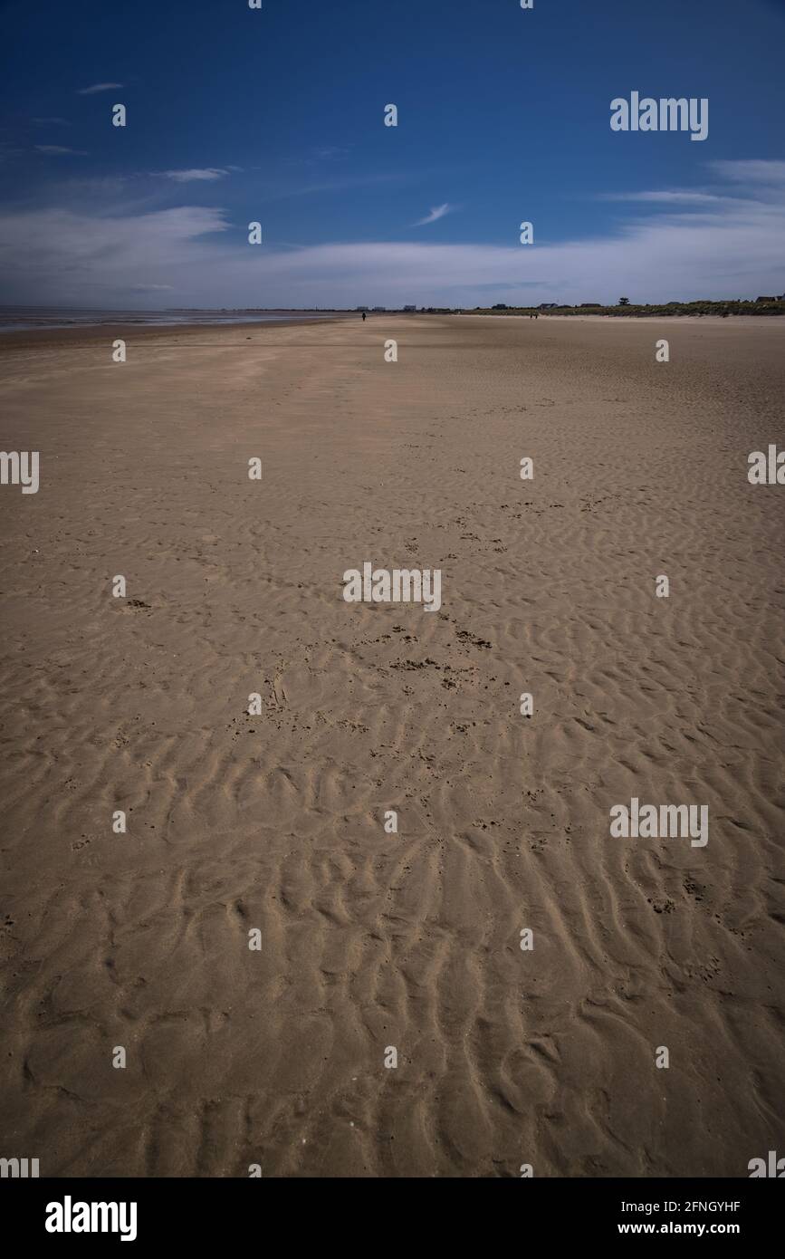Deserted sandy beach at Greatstone, Kent, England Stock Photo - Alamy