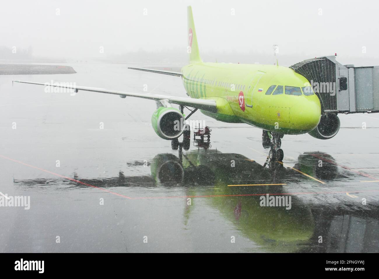 Difficult movement hi-res stock photography and images - Alamy