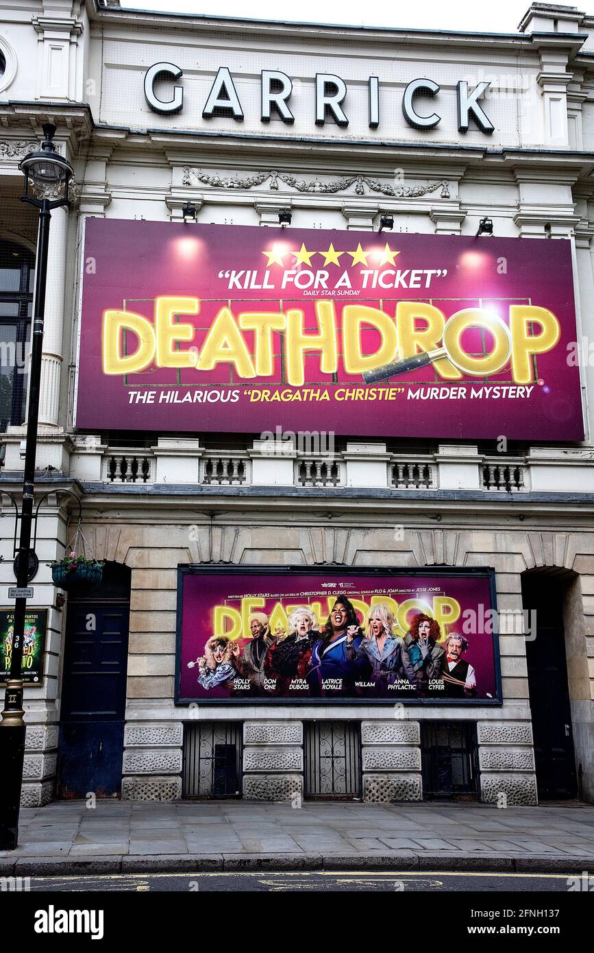 Death drop hi-res stock photography and images - Alamy