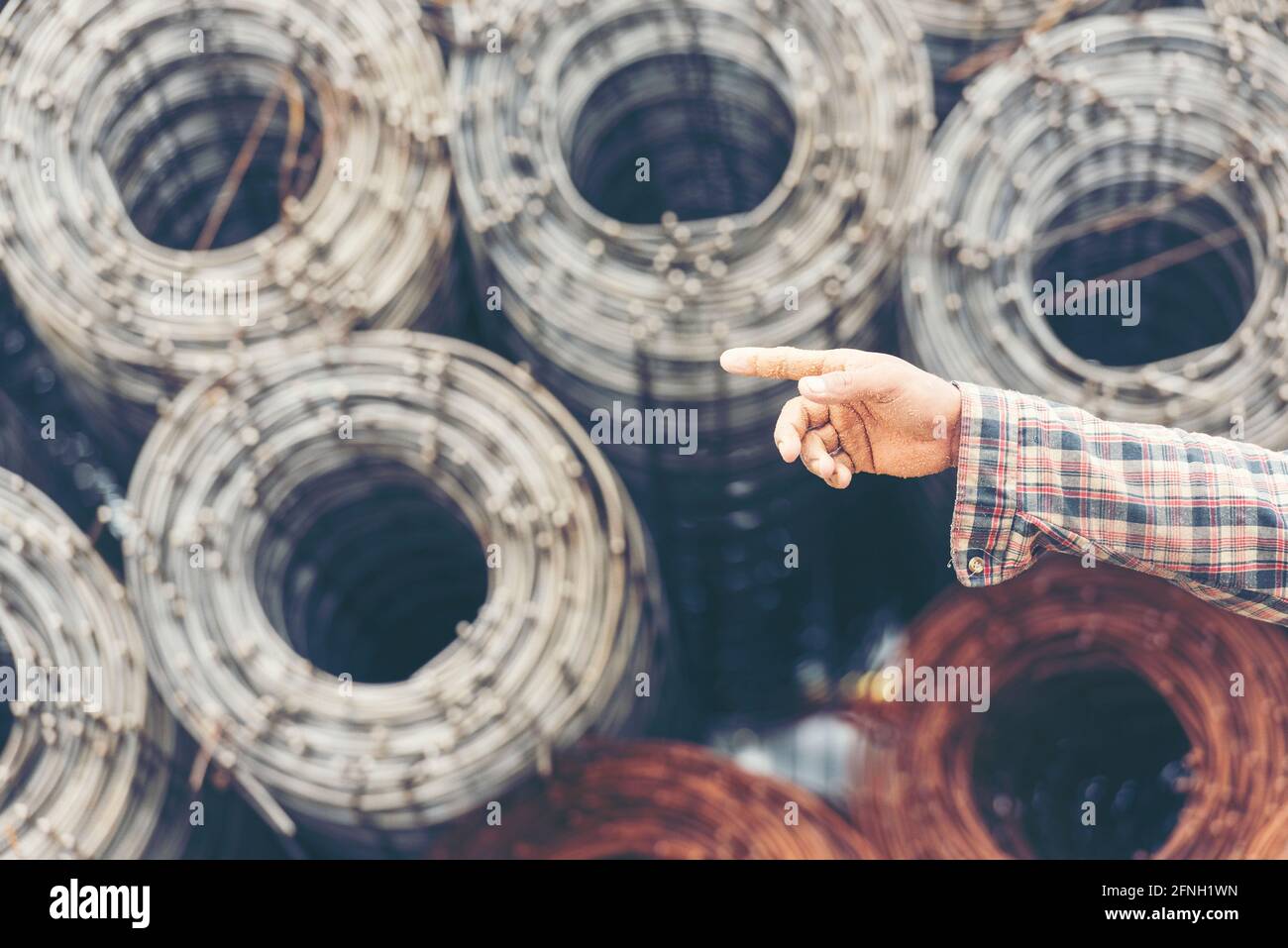 Engineer shake hand team hi-res stock photography and images - Alamy