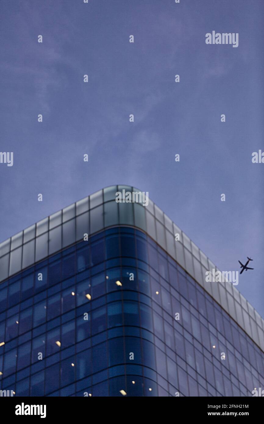 Office building plane hi-res stock photography and images - Alamy