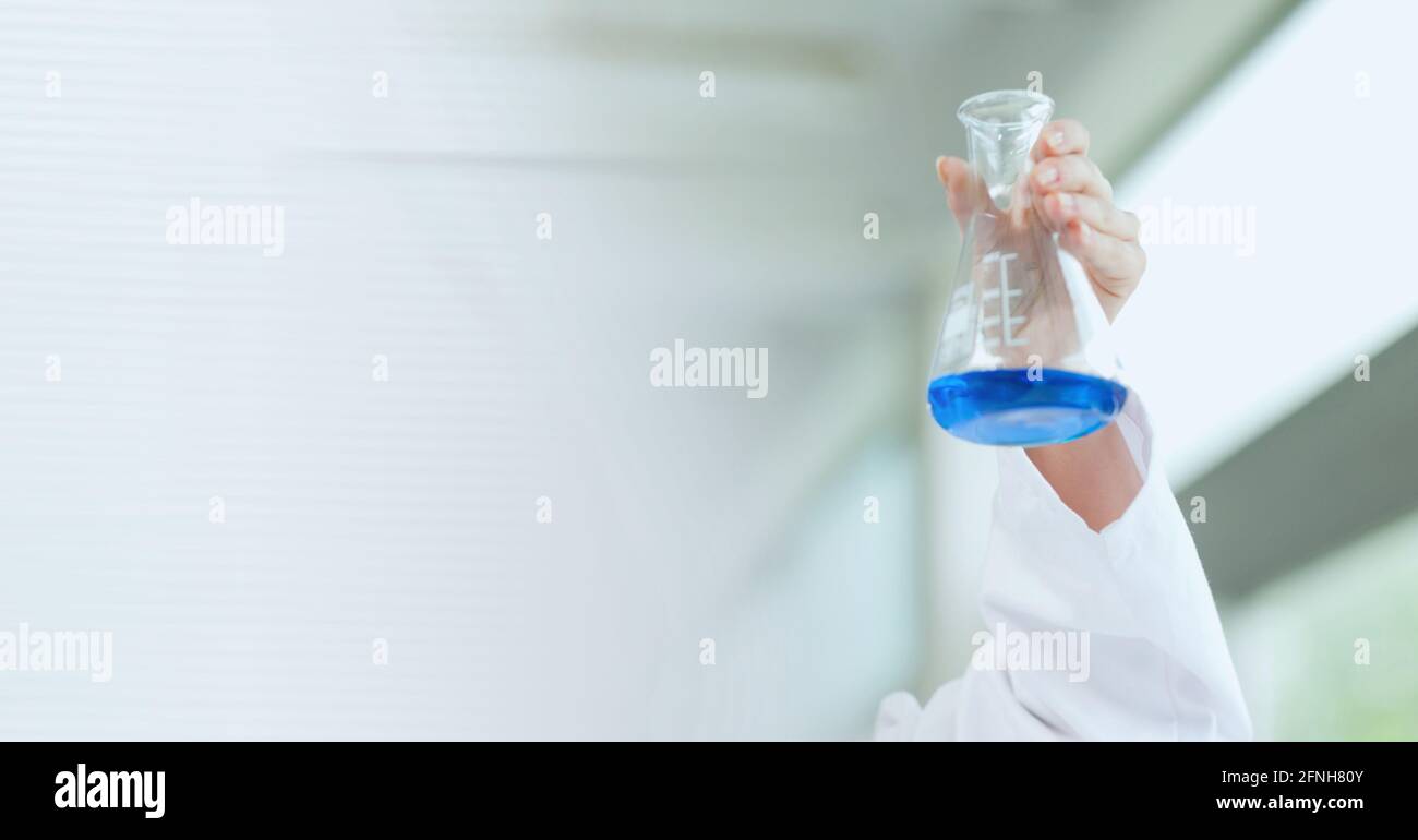 Chemical lab flask hi-res stock photography and images - Alamy