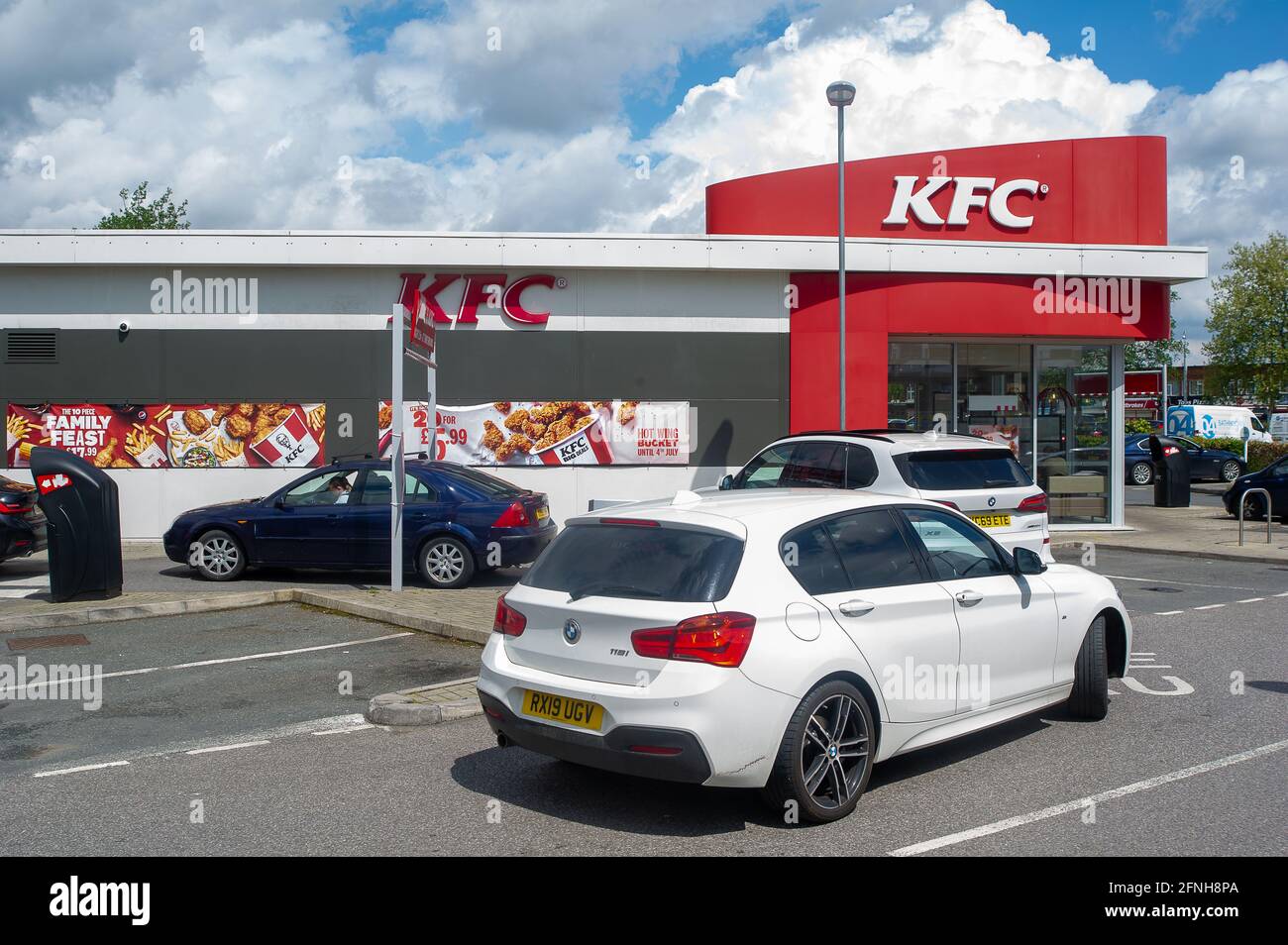 Kfc drive thru england hi-res stock photography and images - Alamy