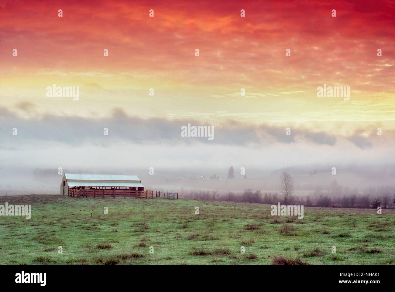 Barn sunrise near alpine hi-res stock photography and images - Alamy