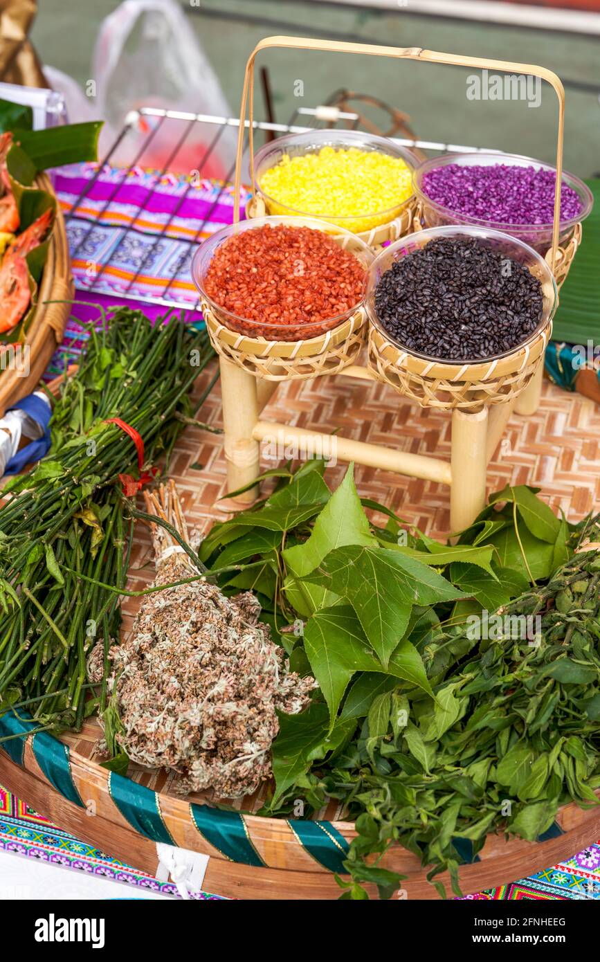 Chinese ethnic minority Guangxi Zhuang nationality specialties, five ...