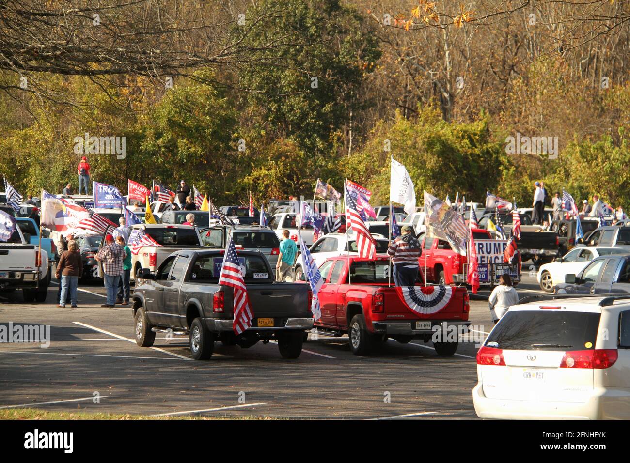 Trump flag truck hi-res stock photography and images - Alamy
