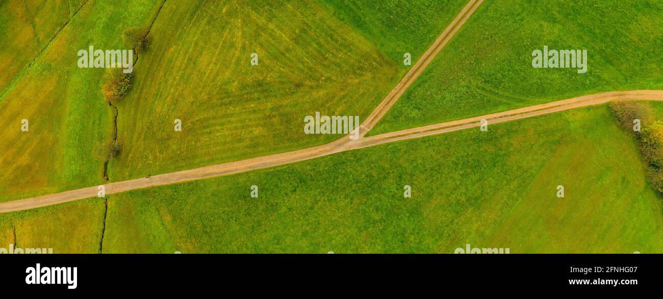 Crossroads vertical hi-res stock photography and images - Alamy