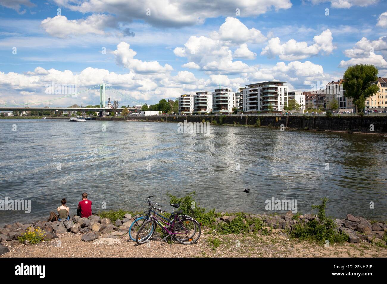 Residential buildings rheinufer hi-res stock photography and images - Alamy