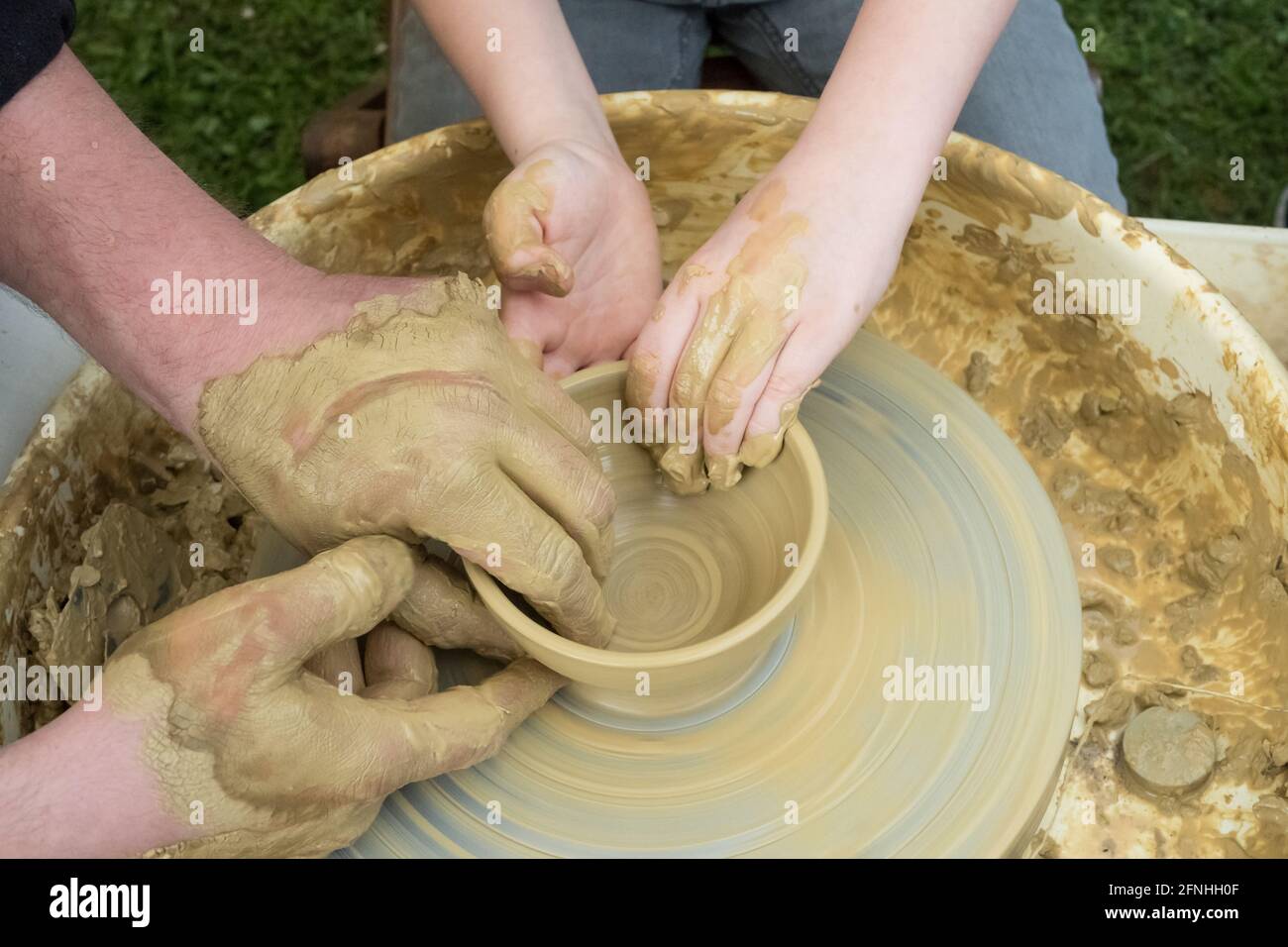 Apprentice learning a skill hi-res stock photography and images - Alamy