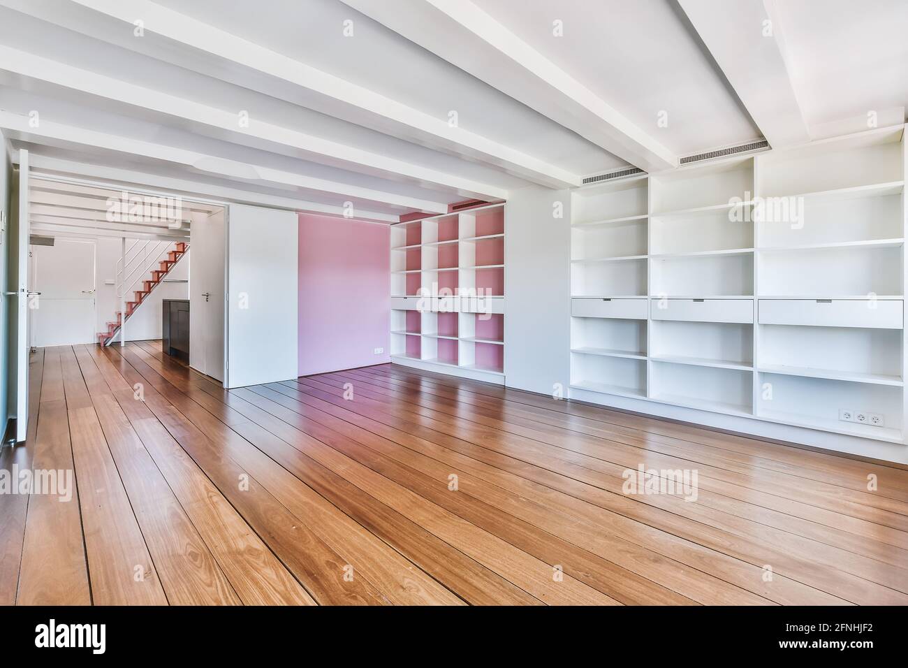 Empty storage structure hi-res stock photography and images - Alamy