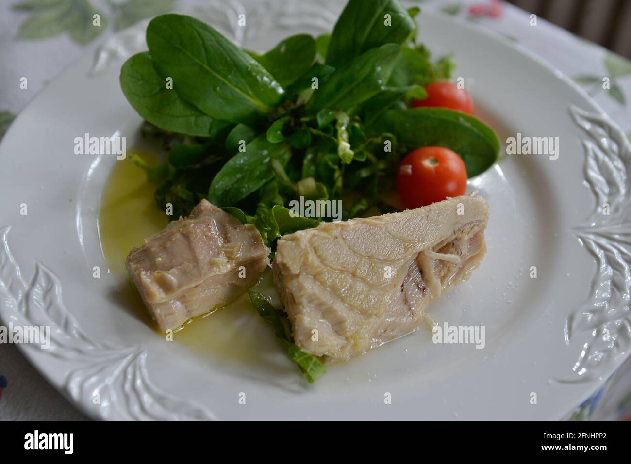 Tuna in oil, salad, stacking, italian food, Italy Stock Photo - Alamy