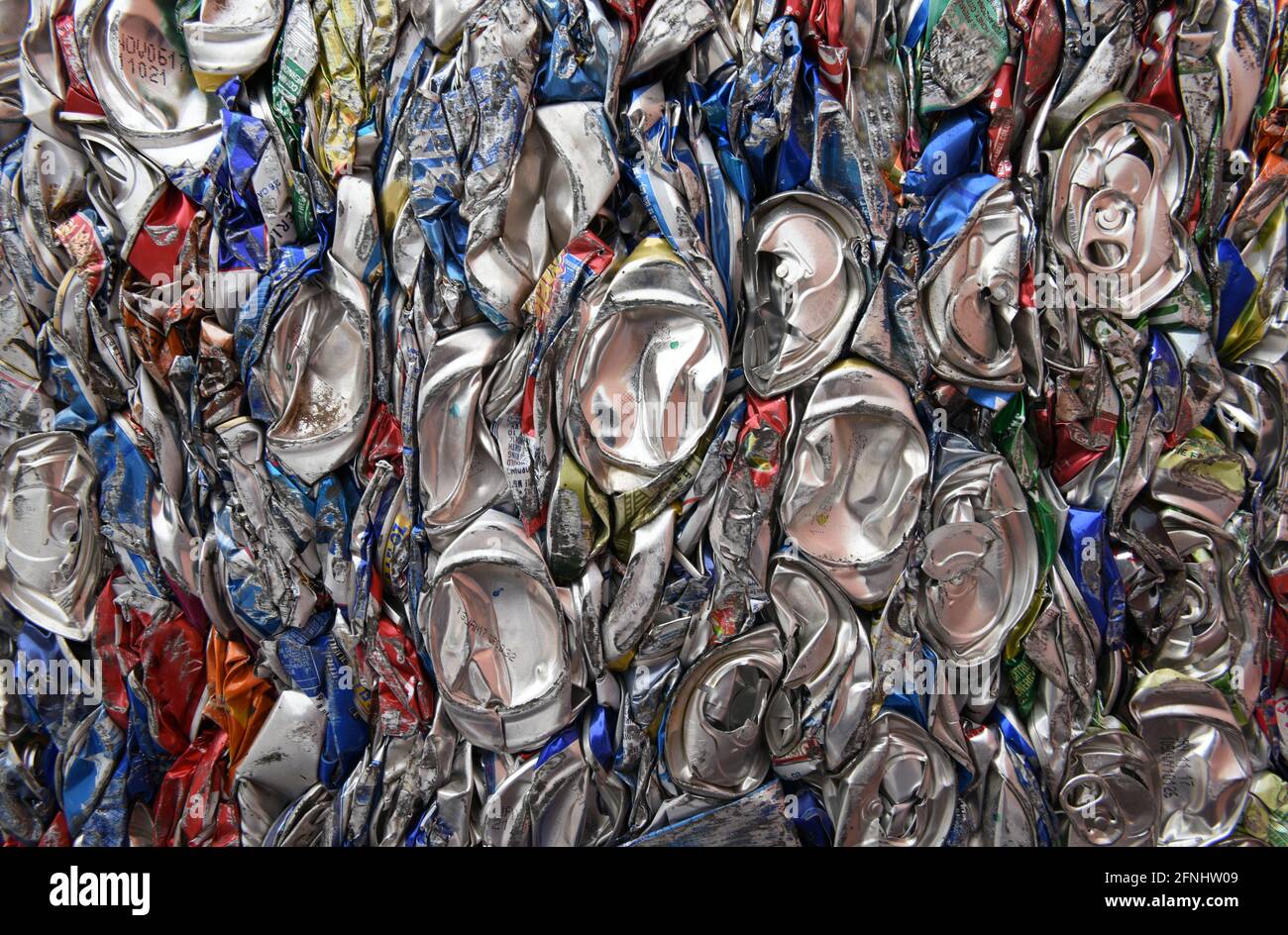 Crushed soda cans hi-res stock photography and images - Alamy