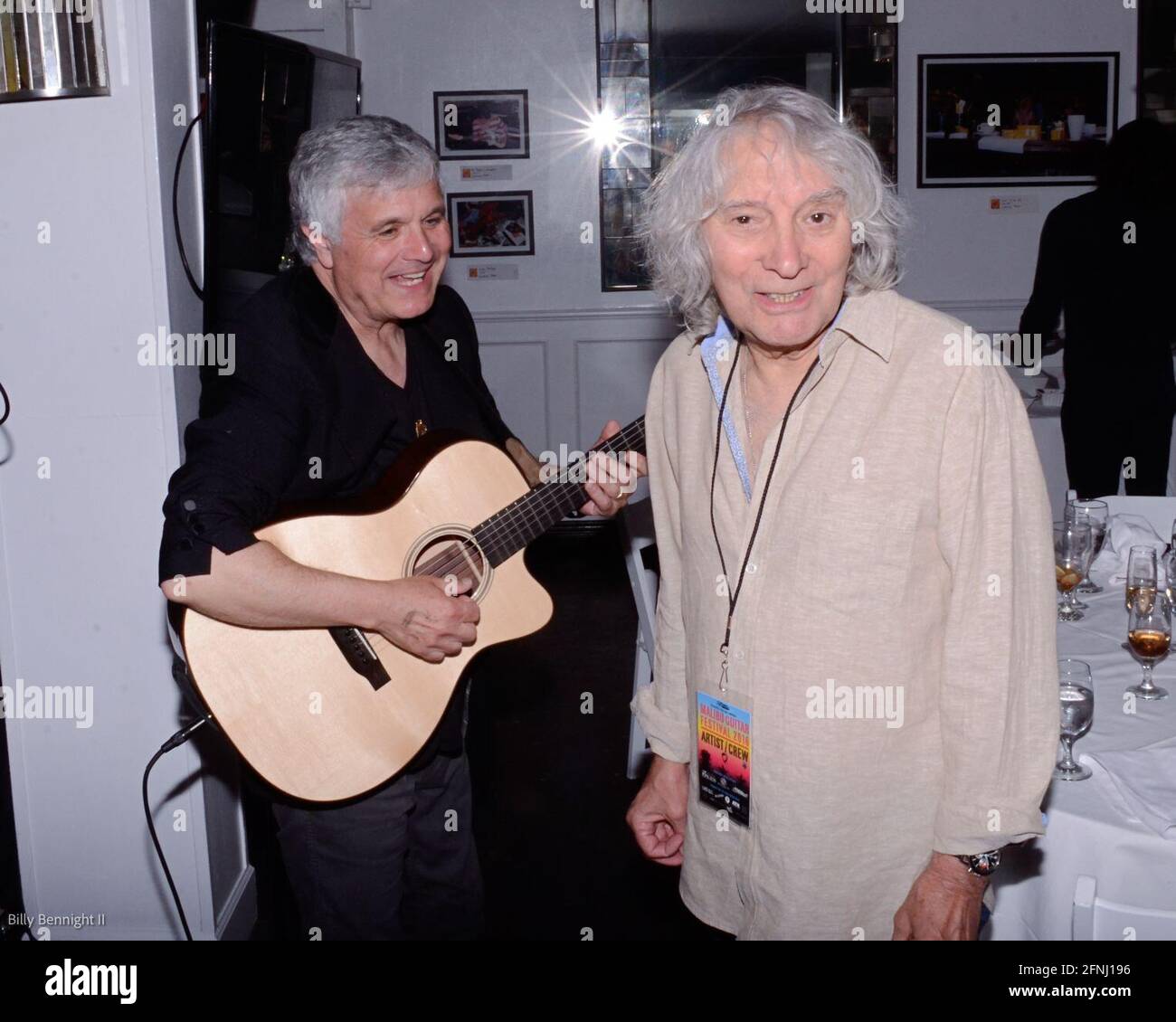 Laurence juber hi-res stock photography and images - Alamy