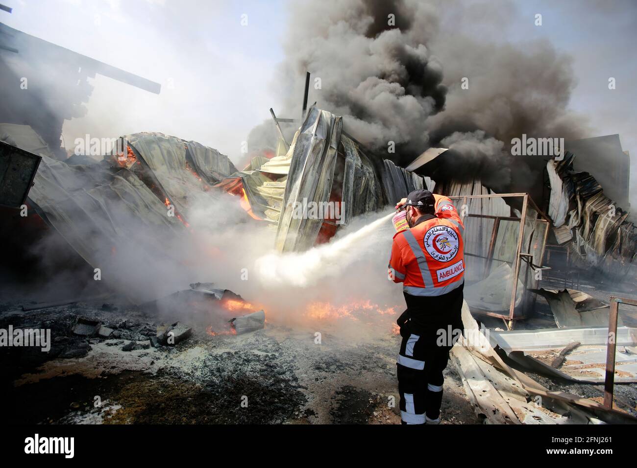Fir fire sponge hi-res stock photography and images - Alamy