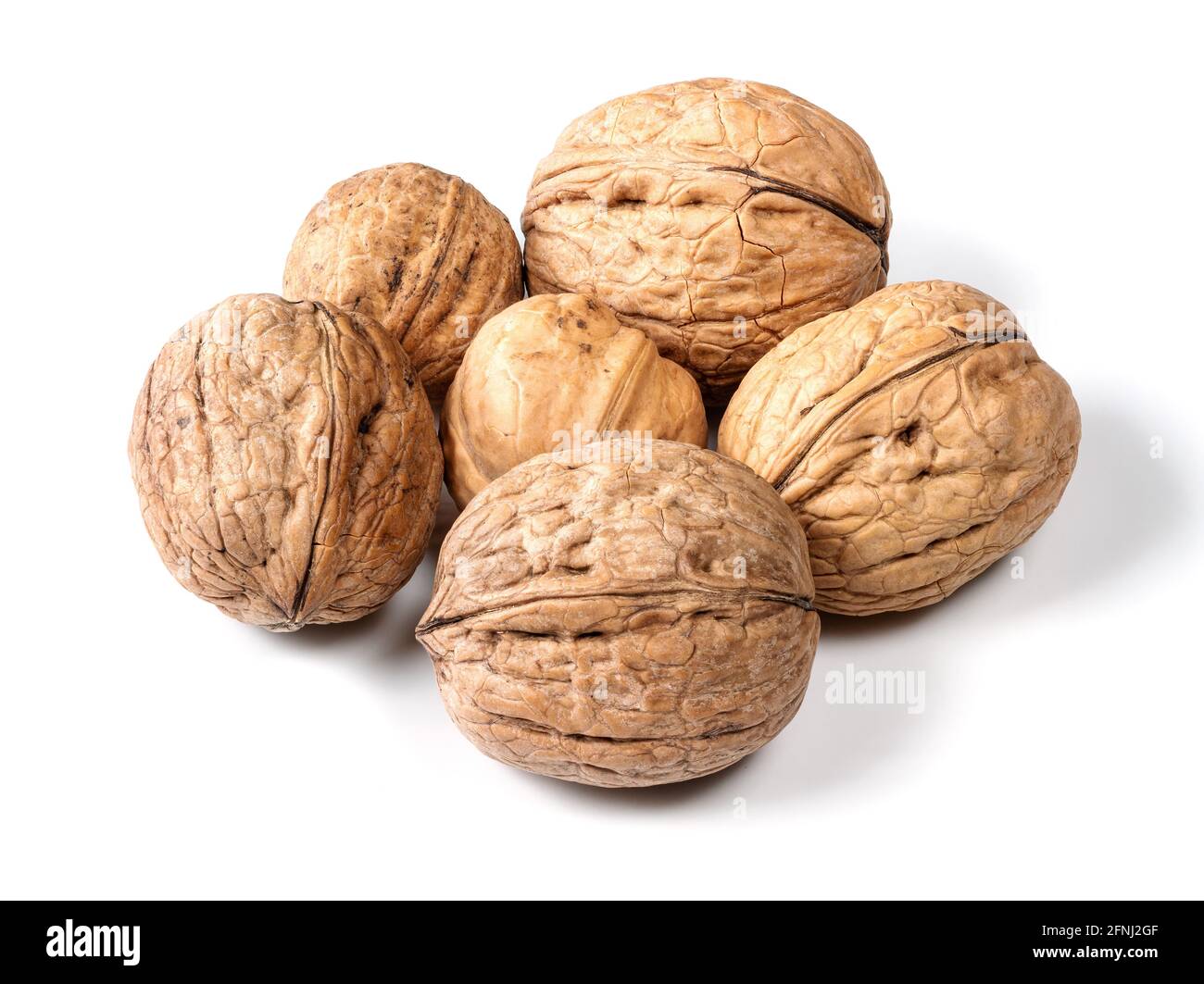 Pile whole common walnuts hi-res stock photography and images - Alamy