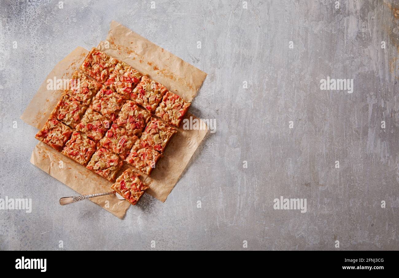 Crunchy bars hi-res stock photography and images - Alamy
