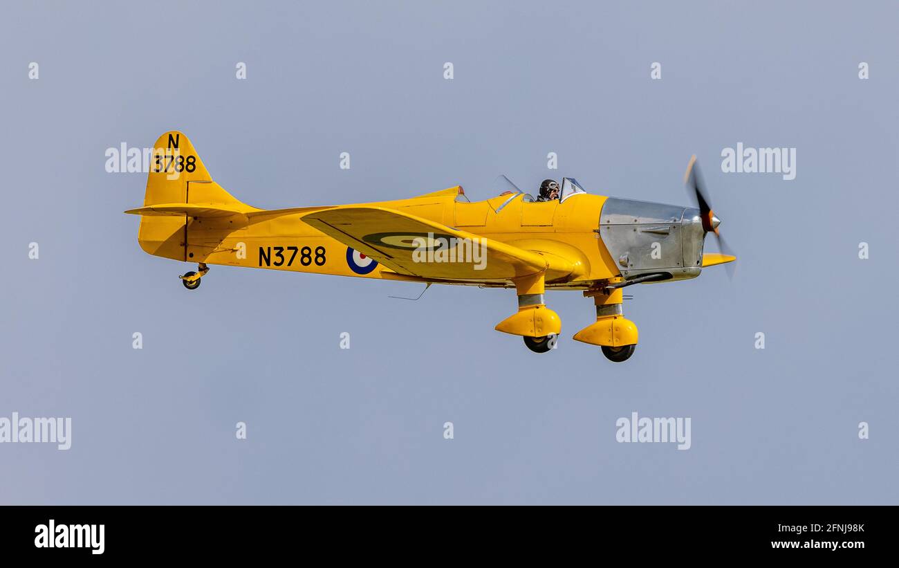 Miles magister plane aircraft hi-res stock photography and images - Alamy