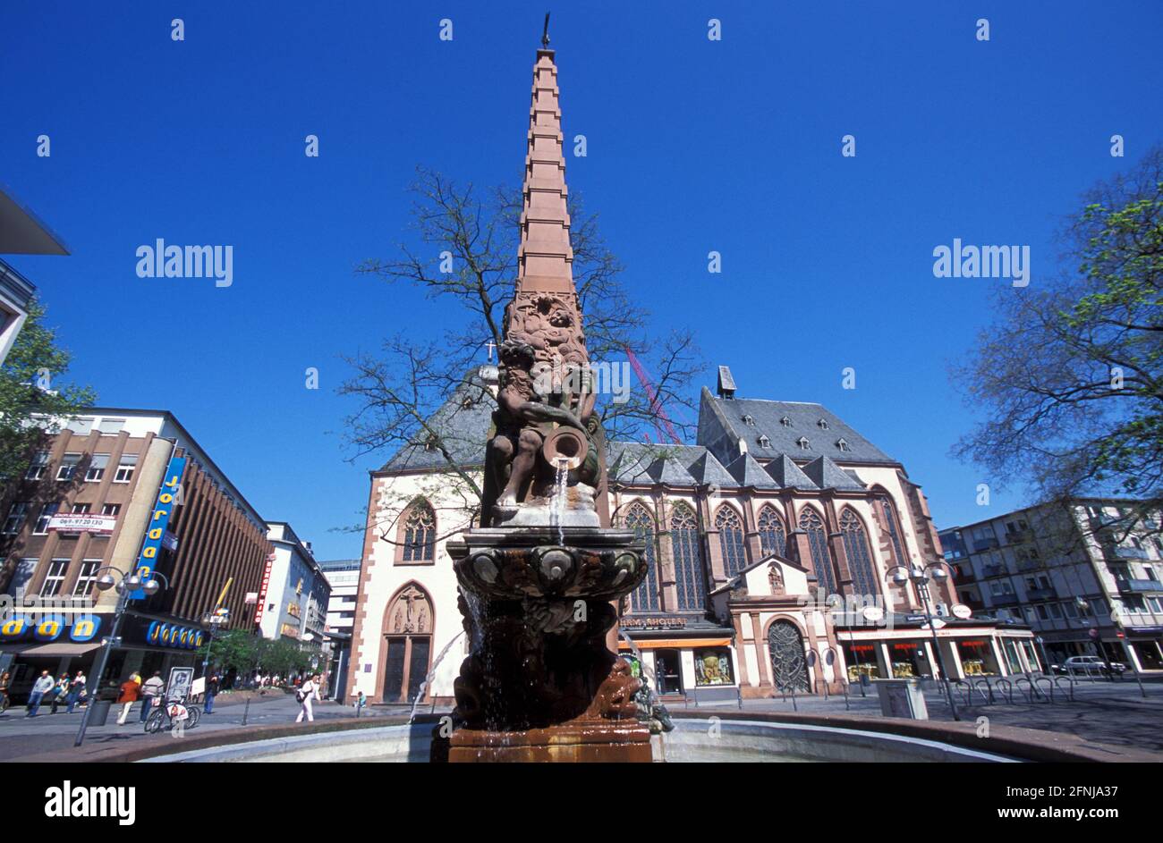 Liebfrauenberg, town square, Fountain of Our Lady, Frankfurt am Main ...