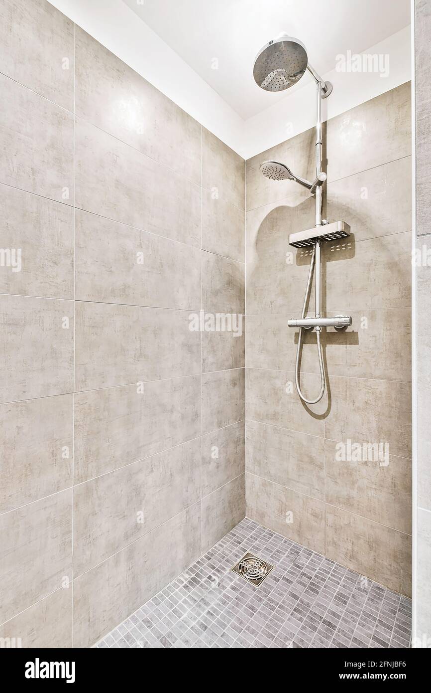 Shower tap hi-res stock photography and images - Alamy