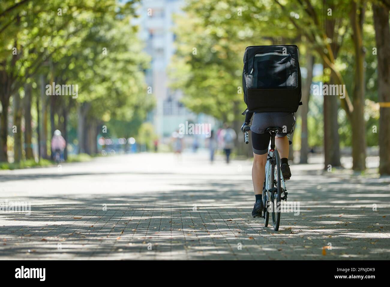 Delivery bike japan hi-res stock photography and images - Alamy