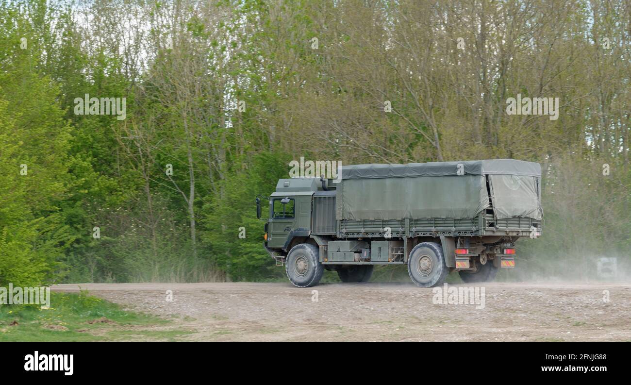 British army M.A.N. 4x4 SV logistics lorry vehicle truck on exercise ...