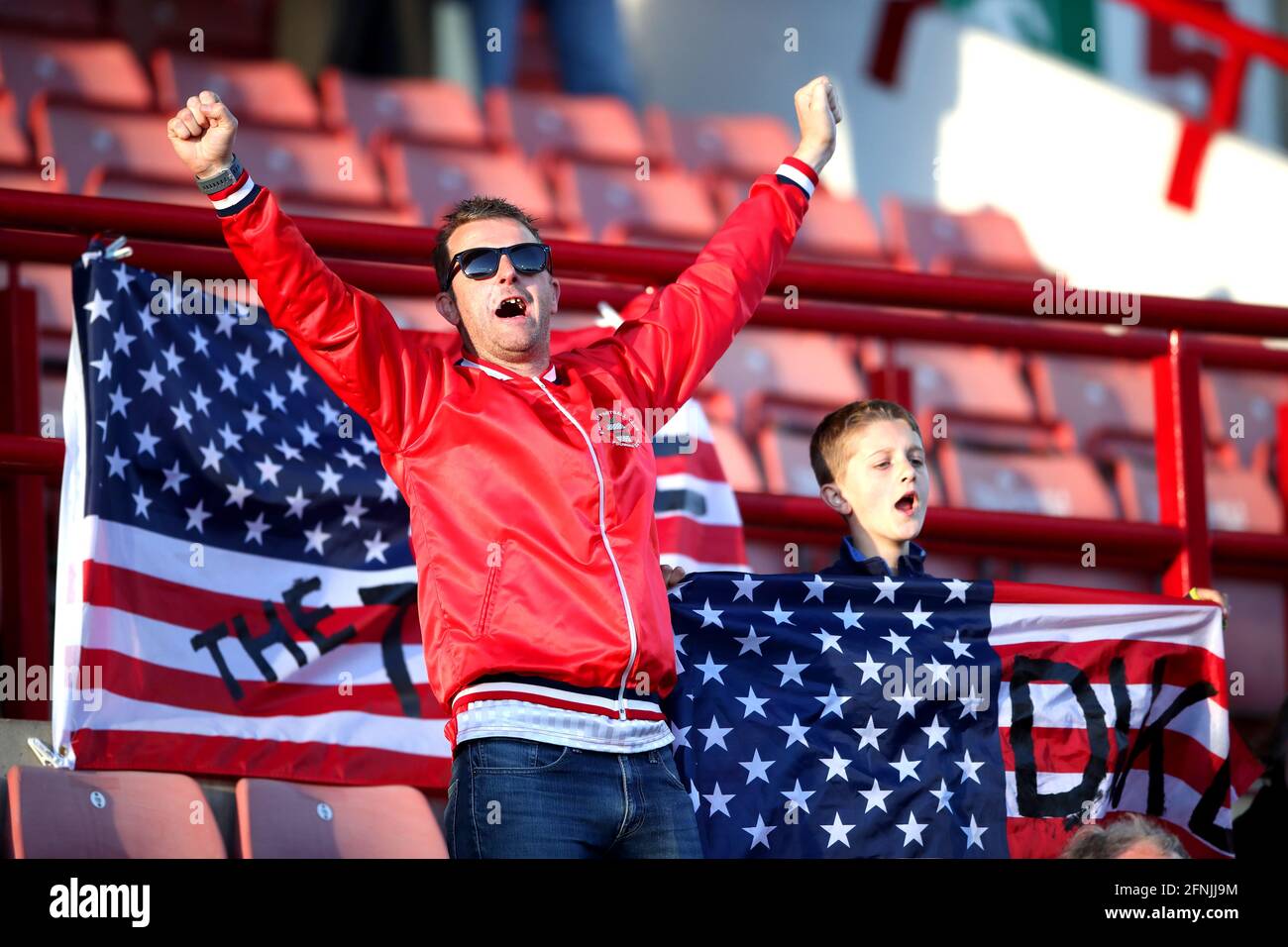 American and english flags hi-res stock photography and images - Alamy