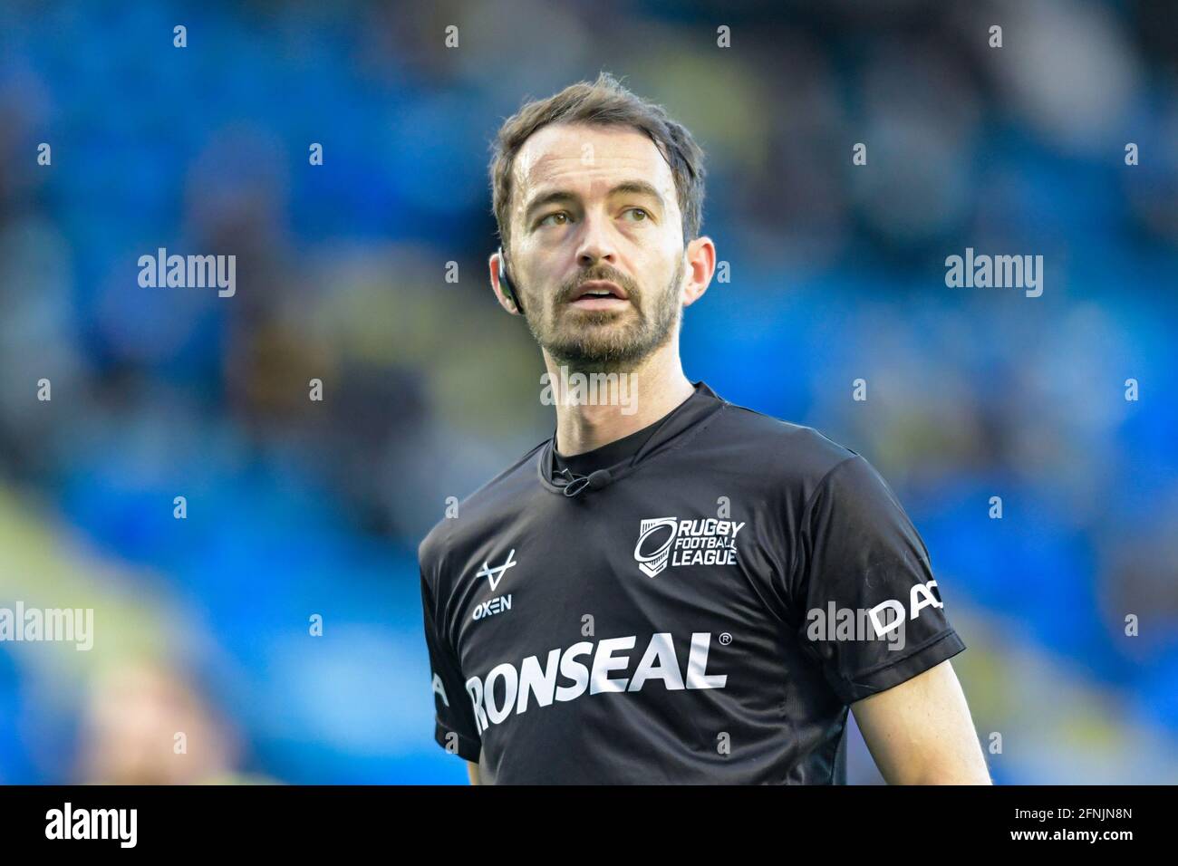 James jones referee hi-res stock photography and images - Alamy