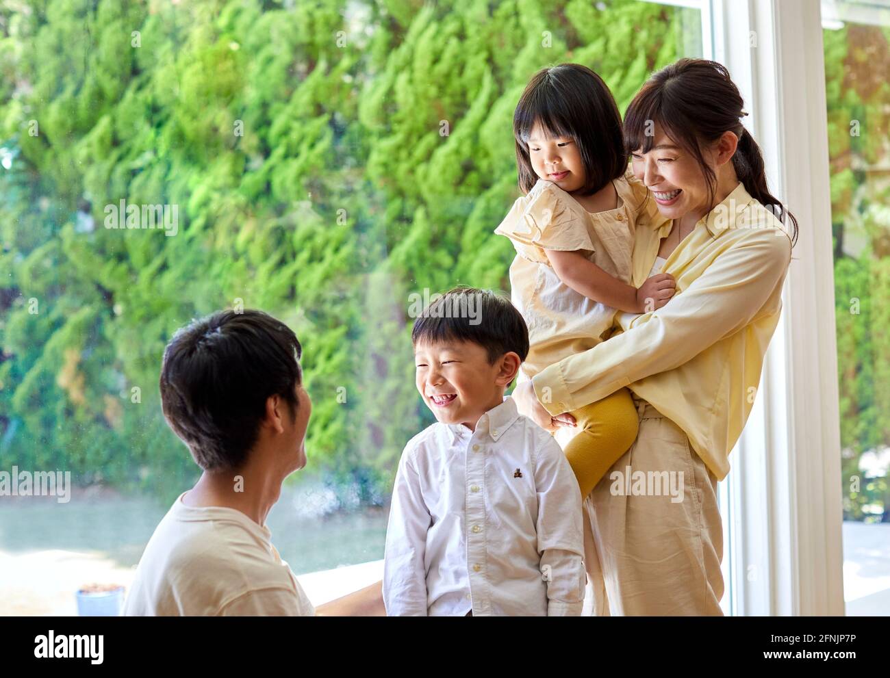 Japanese family at home Stock Photo - Alamy