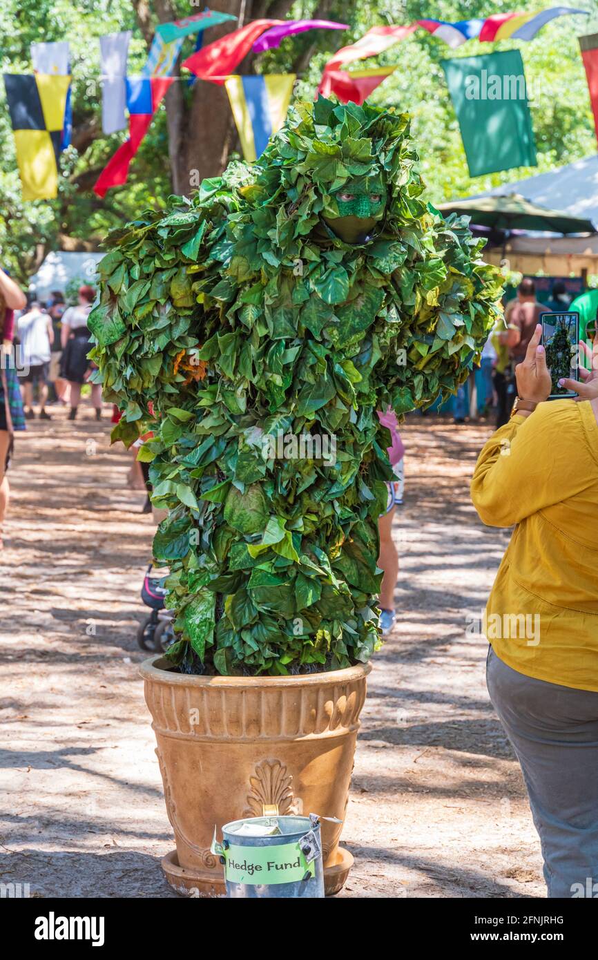 Plant guy hi-res stock photography and images - Alamy