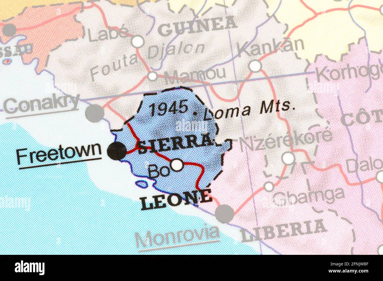 Map of Sierra Leone highlighted from the outline Stock Photo - Alamy