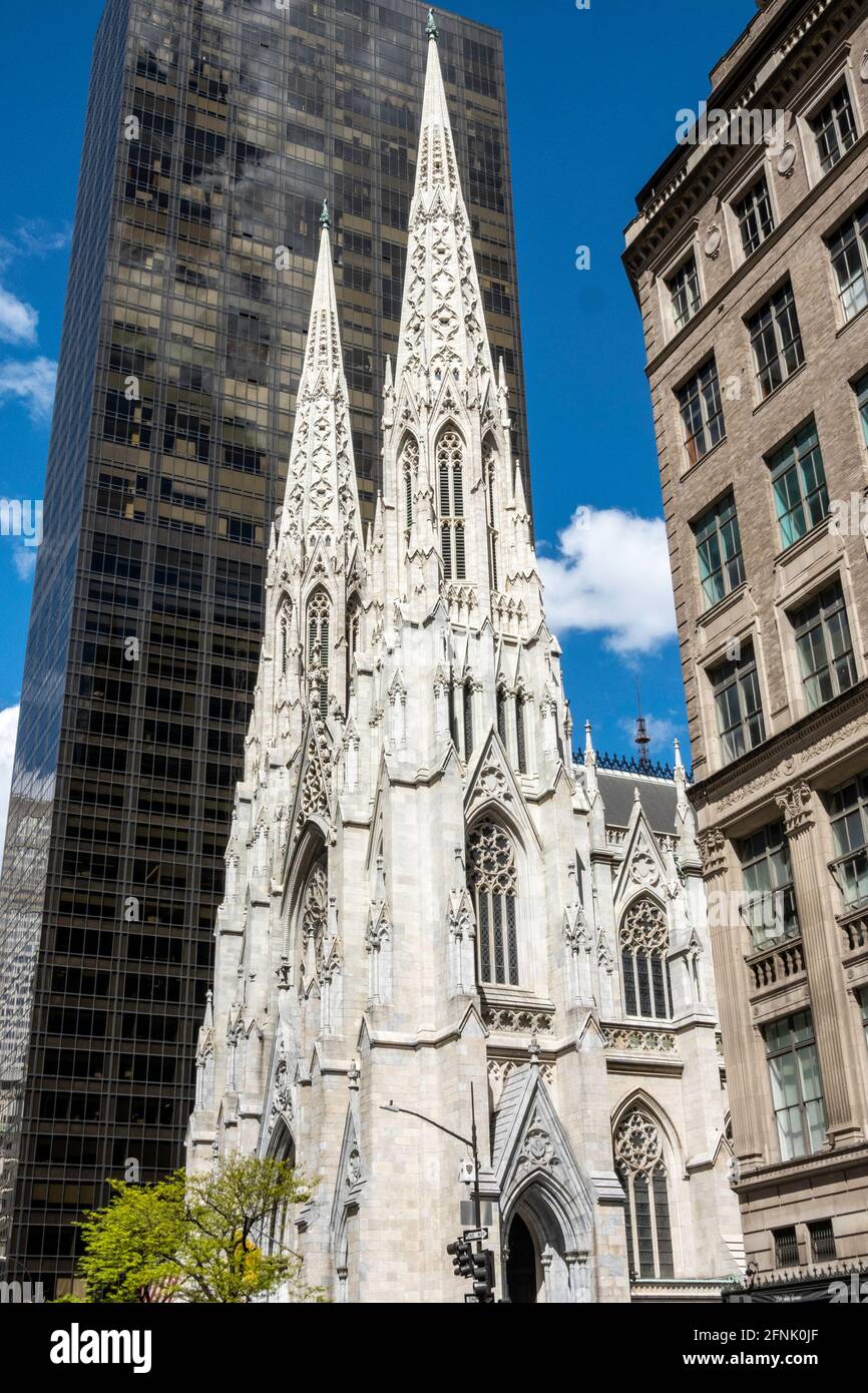Looking up at the Spires on St. Patrick's Cathedral, NYC, USA Stock ...