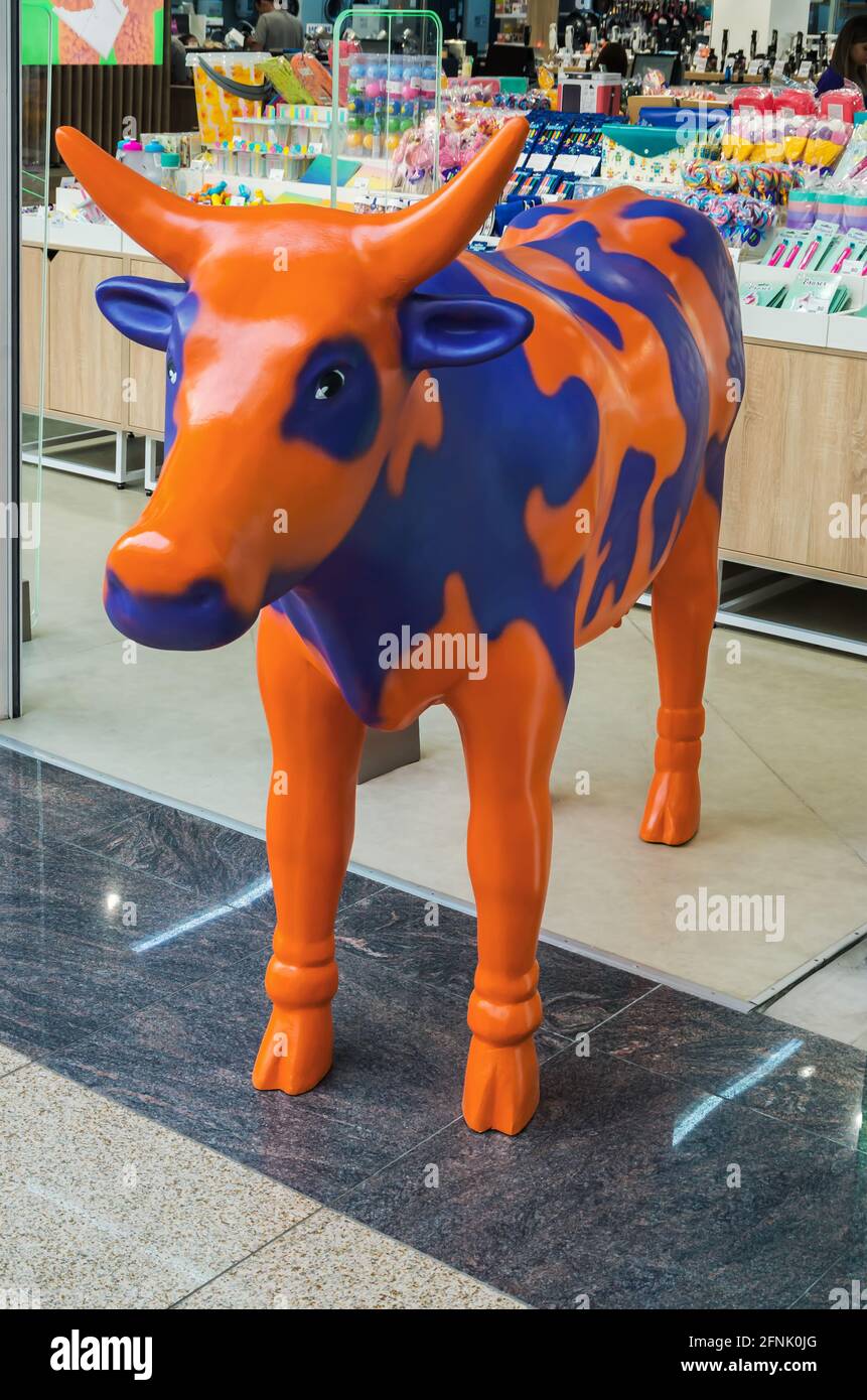 Painted Cow Statue High Resolution Stock Photography and Images - Alamy