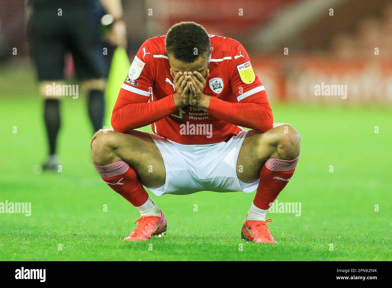 Toby Sibbick #20 of Barnsley appears dejected Stock Photo - Alamy