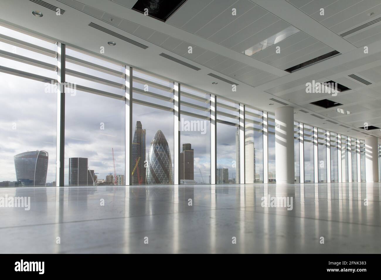 Office space at Aldgate Tower, London, England Stock Photo - Alamy