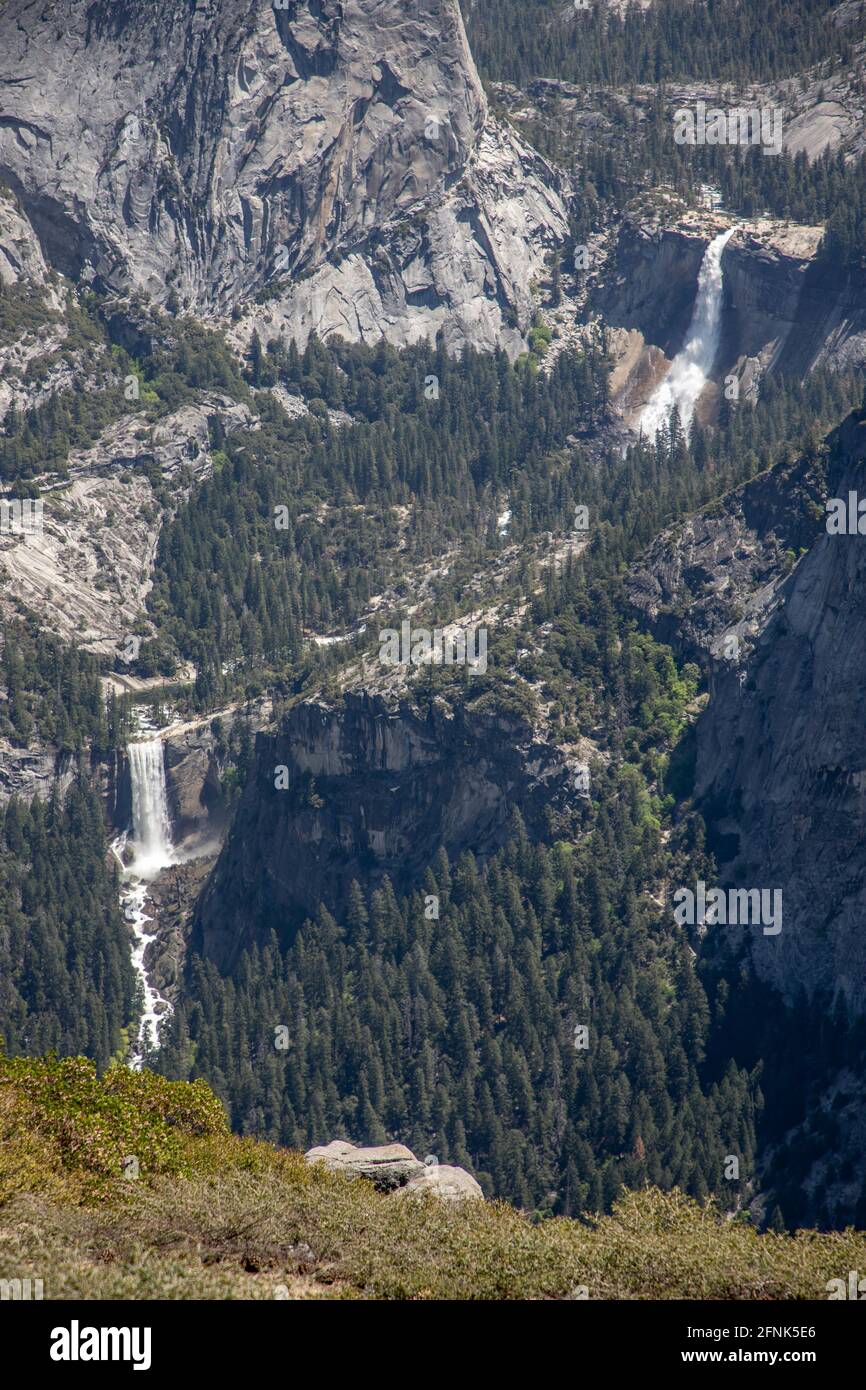 Glacier Point overlooking Vernal Falls and Yosemite Valley in Yosemite ...