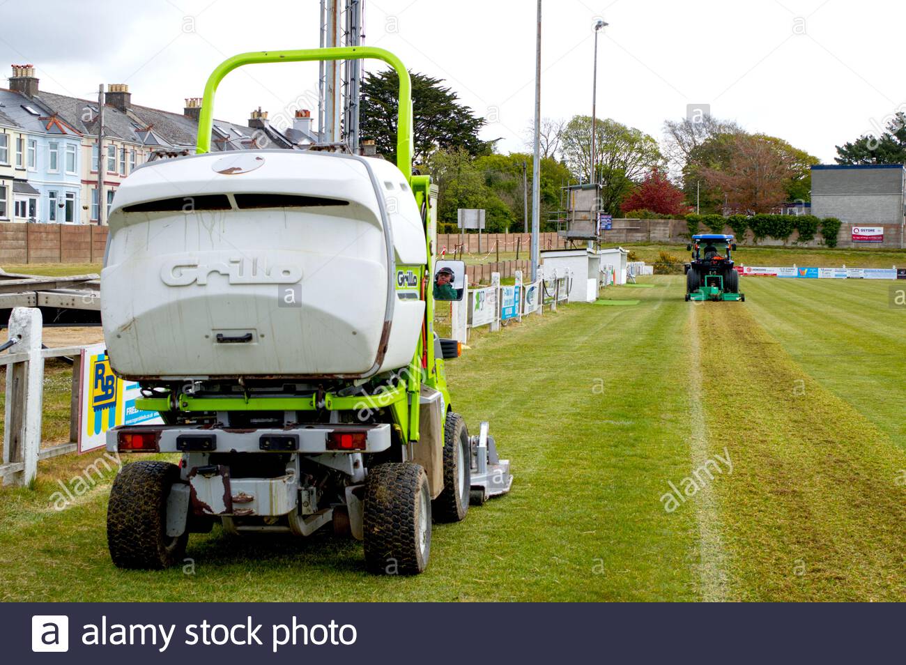 Crowd Football Pitch High Resolution Stock Photography and Images - Alamy