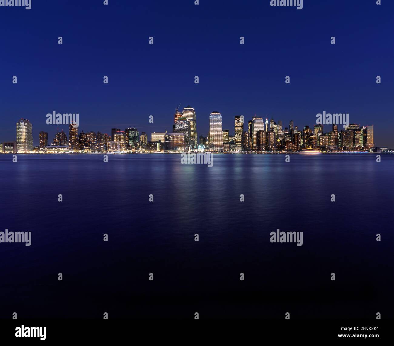 2004 HISTORICAL DOWNTOWN SKYLINE MANHATTAN NEW YORK CITY USA Stock ...