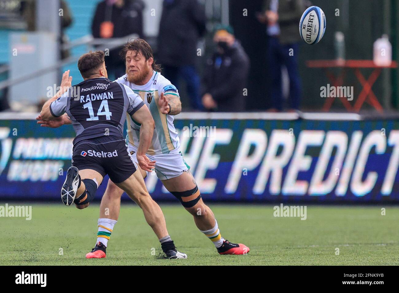 Adam Radwan of Newcastle Falcons passes the ball wide Stock Photo - Alamy