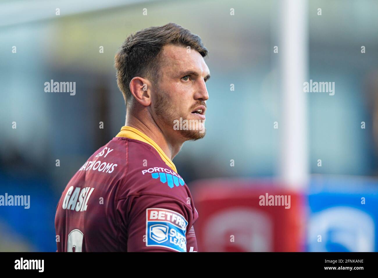 Lee Gaskell (6) of Huddersfield Giants in action during the game Stock ...