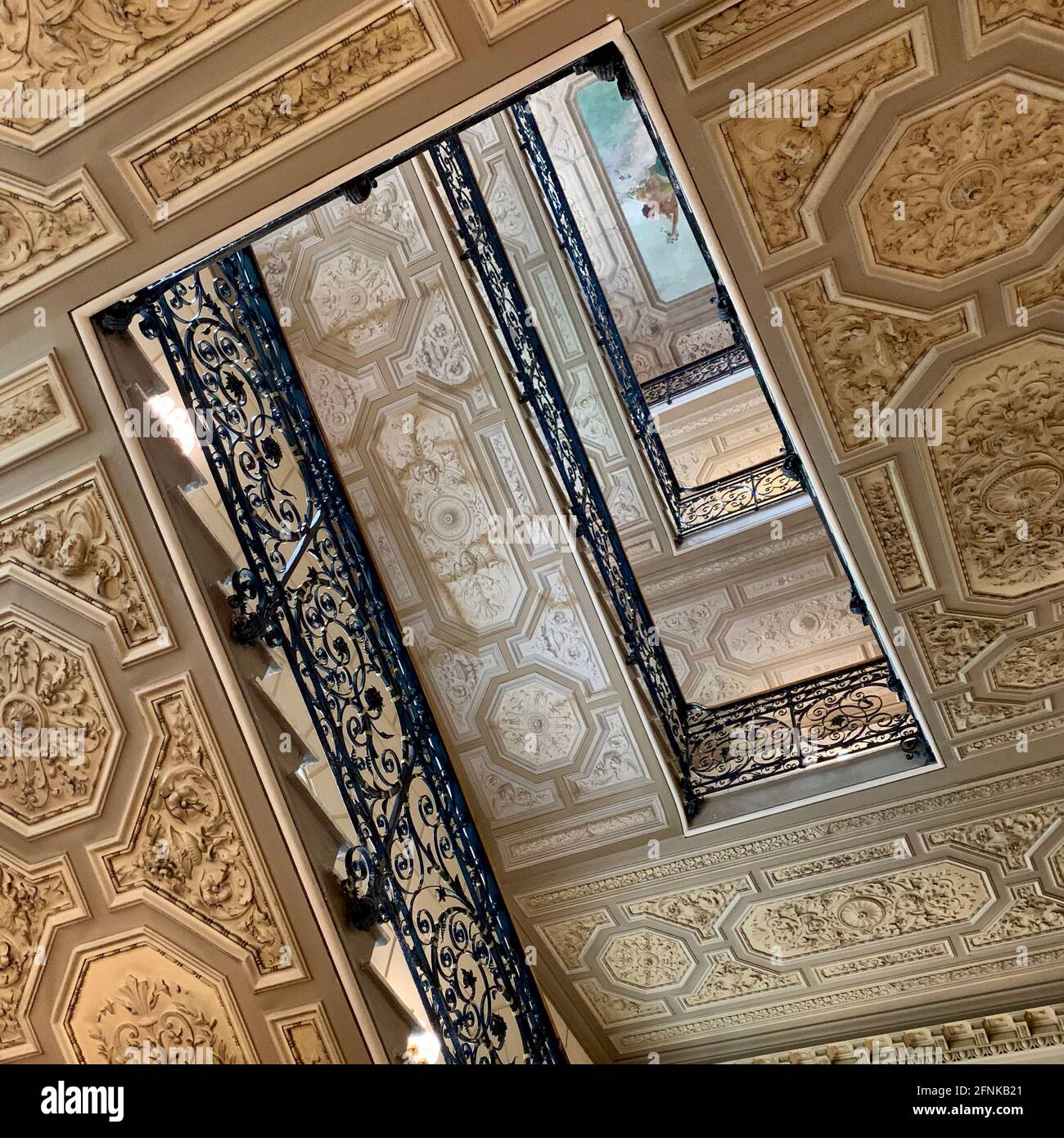 Italy renaissance ceiling pattern hi-res stock photography and images ...