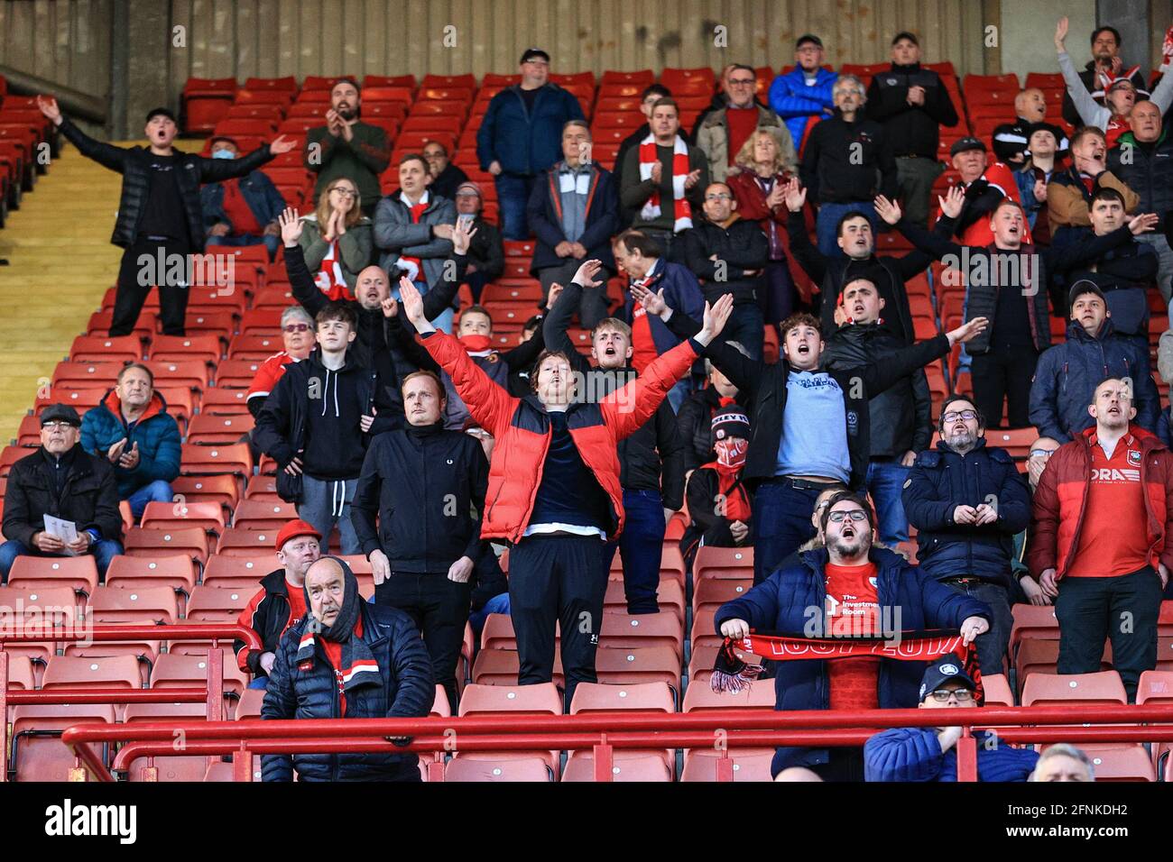 Barnsley fans sing their hearts out Stock Photo - Alamy