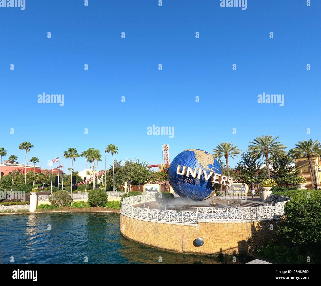 Universal studios globe universal city hi-res stock photography and ...