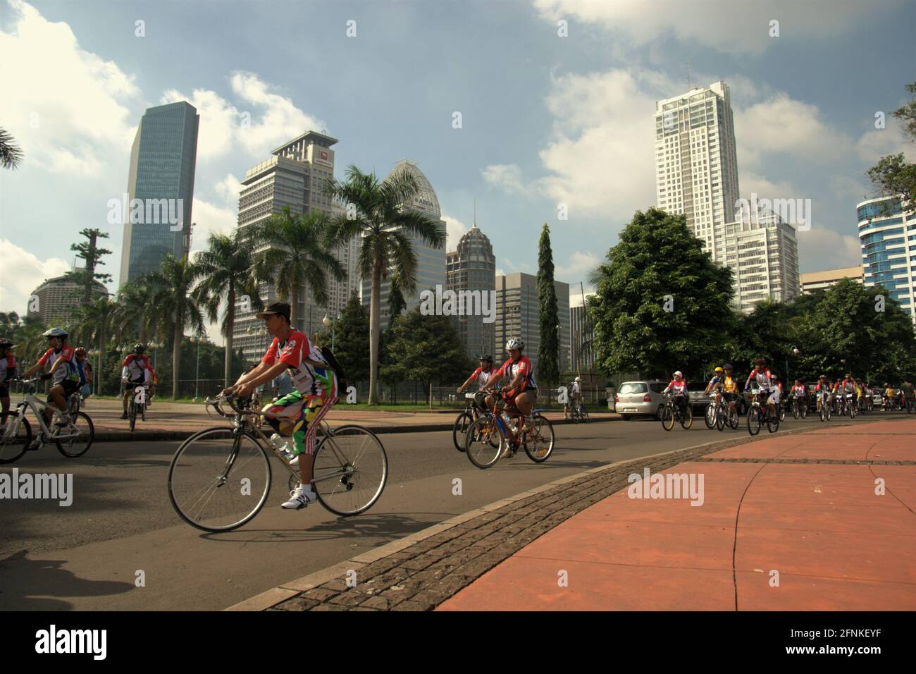 Cycling enthusiasts touring in Gelora Bung Karno (Senayan Sports ...